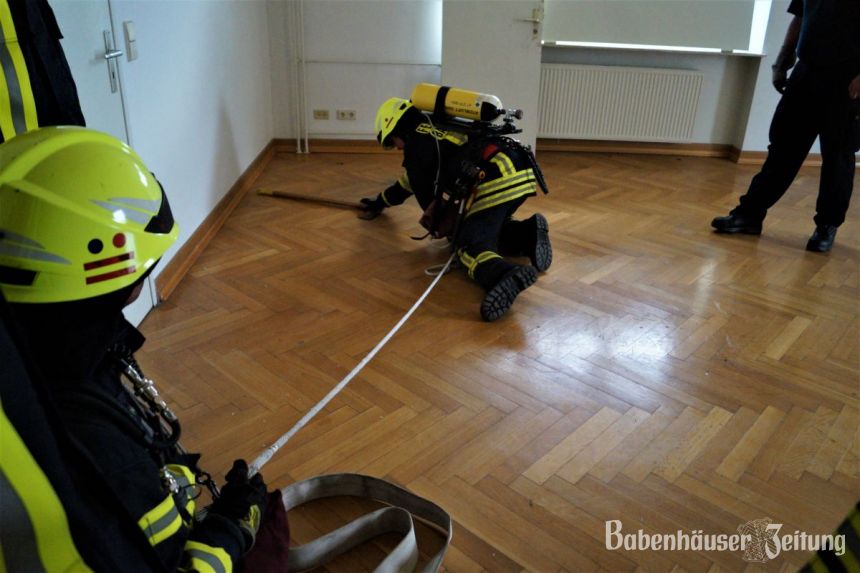 Theorie und Praxis bei der Zwei-Tages-Übung der Feuerwehr | Babenhäuser ...